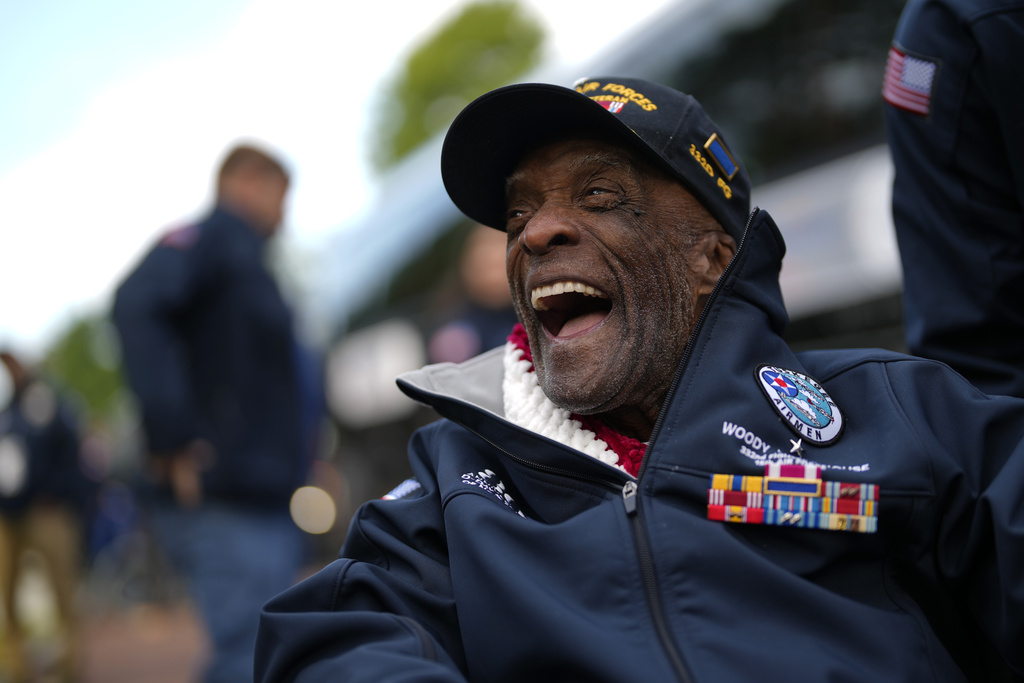 The last WWII vets converge on Normandy for D-Day and fallen friends ...